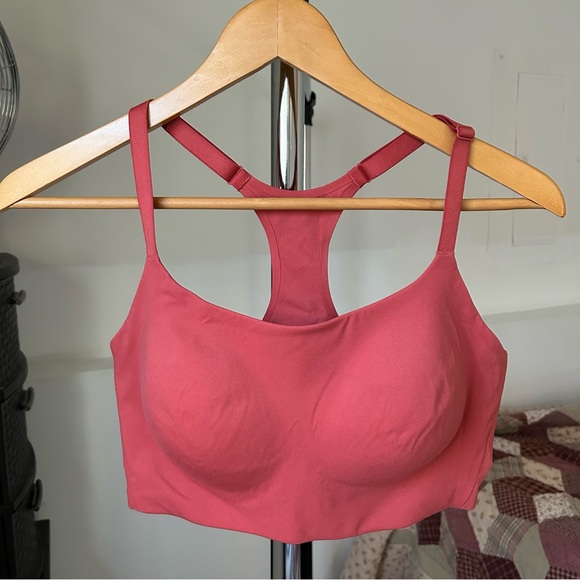 Huug | Intimates & Sleepwear | Huug Daily Racerback Sports Bra Medium ...
